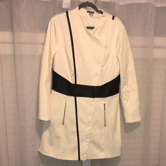 VENUS | Jackets & Coats | Venus White With Leather Detail Trench Size 6 ...